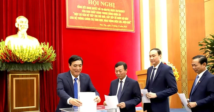 Đồng chí Phan Trọng Tấn được bầu là Ủy viên Ban Thường vụ Tỉnh ủy ...